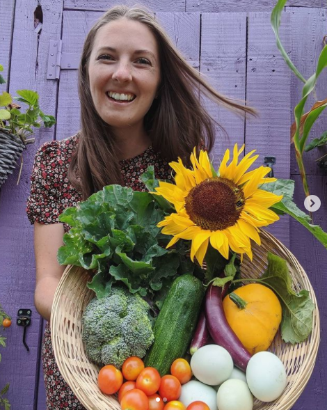 Meet the Gardener: Amy @chicksandveg – The Rose Press Garden