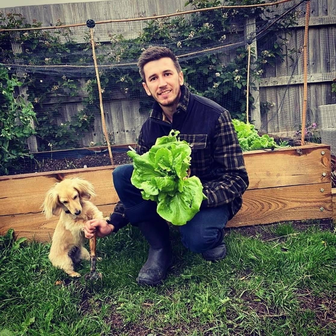 Meet the Gardener: Matt @gardeninthecountry – The Rose Press Garden